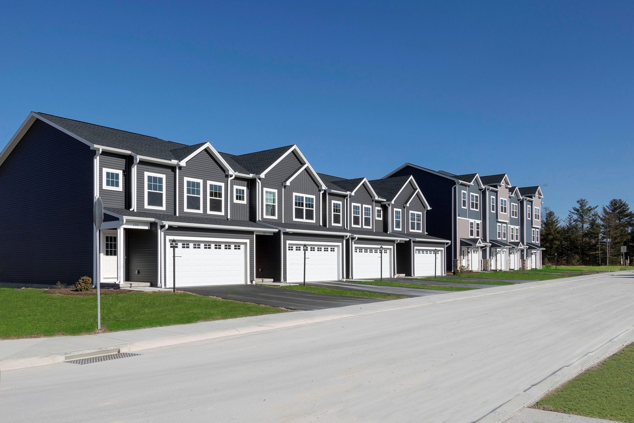 New Port Matilda Townhomes Now Selling at Grays Pointe - Building Forward